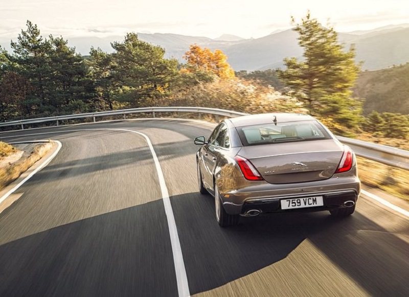 جاكوار XJ 2016 | ArabGT